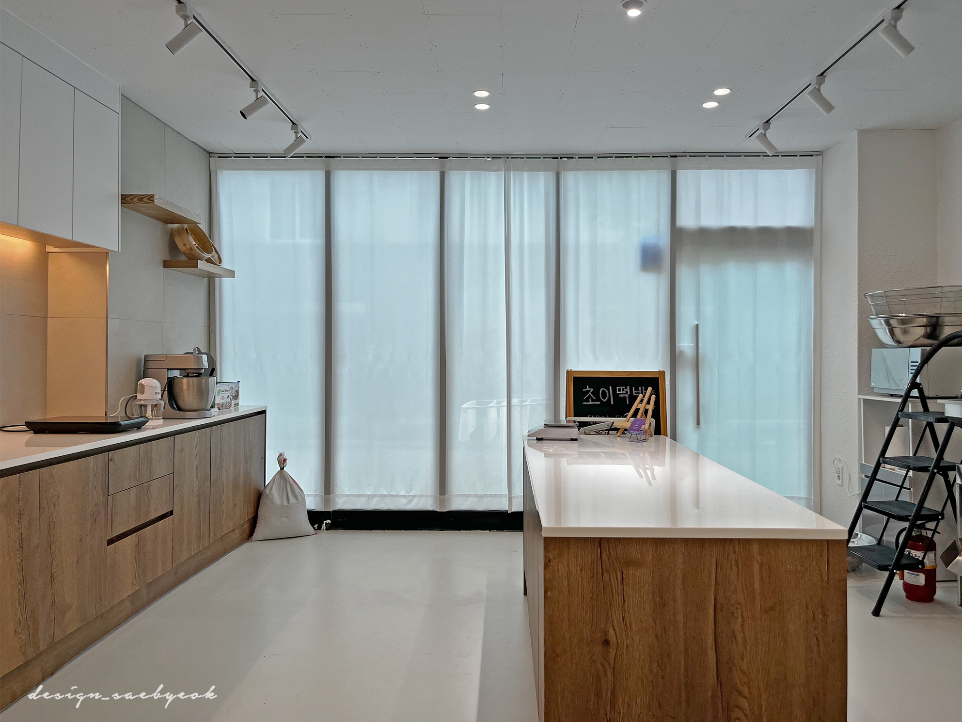 상업공간 - 양산 동면 석산 [초O떡방 공방인테리어 20PY]